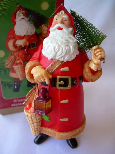 2000 Hallmark Keepsake Ornament Winterberry Santa QXI4331