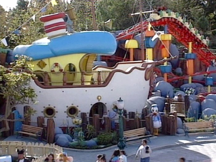 MIckey's Toontown Disneyland + Walt Disney World PRESS KIT DVD 1993