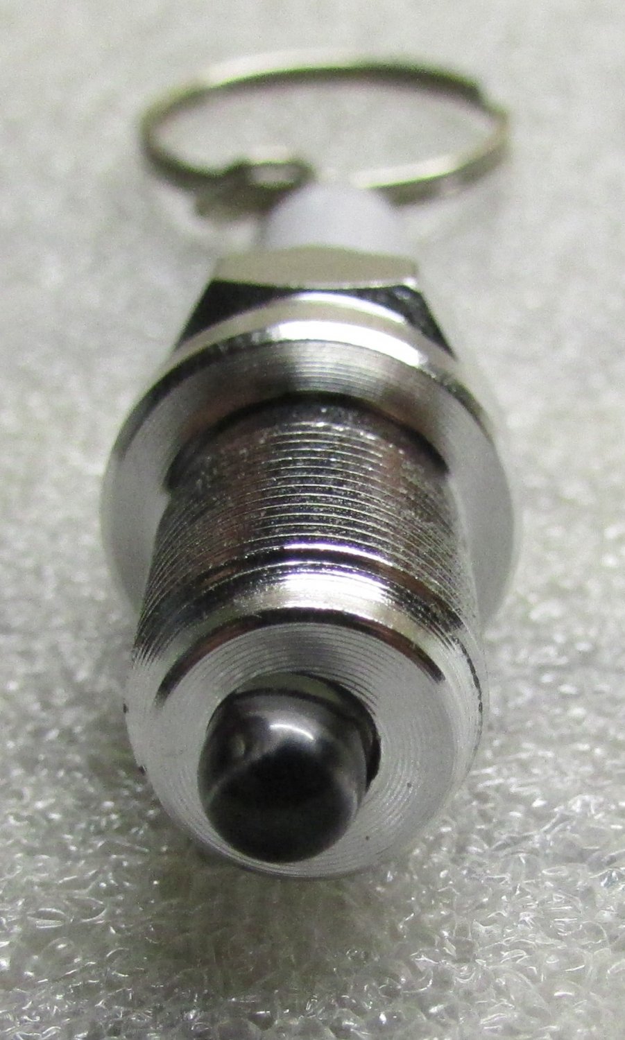 Auto SPARKPLUG Spark Plug LED Flashlight KEY CHAIN Ring Keychain NEW