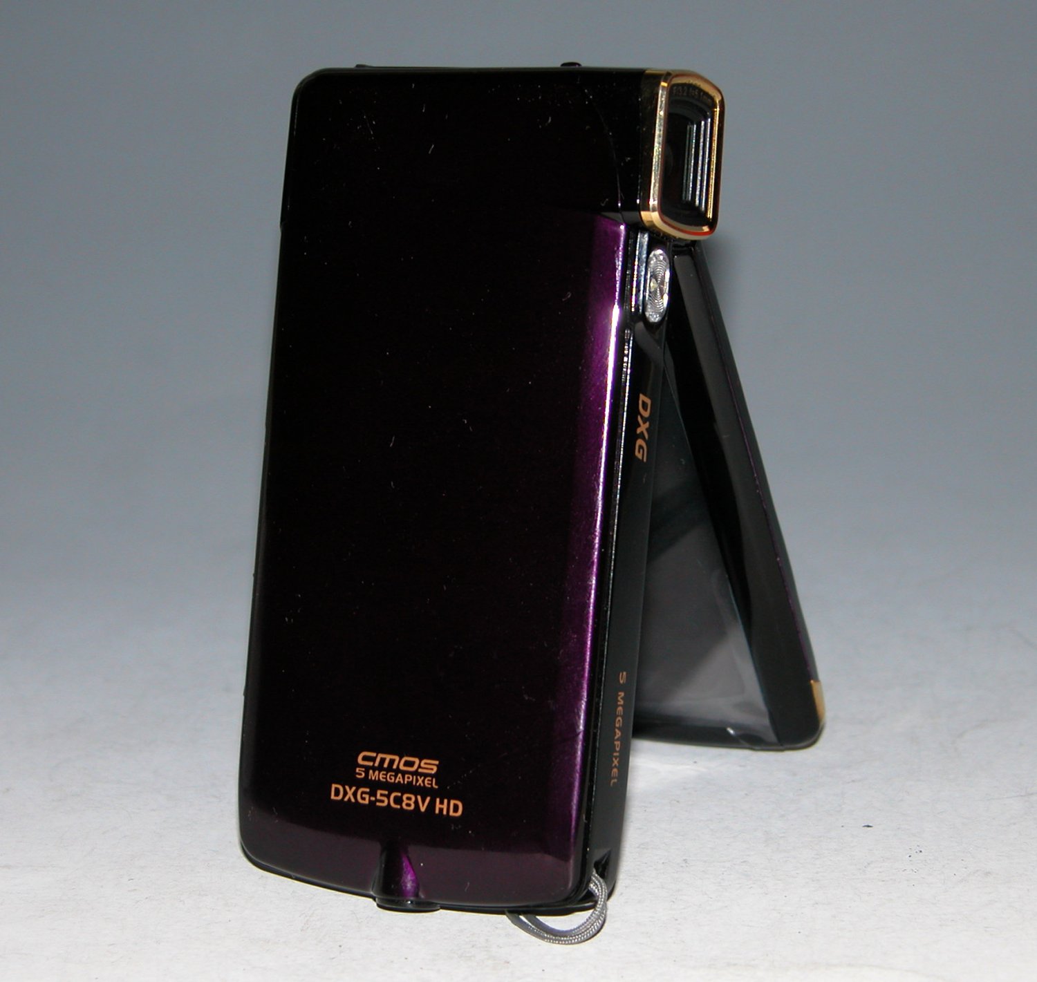 DXG Luxe Collection DXG-5C8V HD 1080P 5MP Video Camcorder - Purple