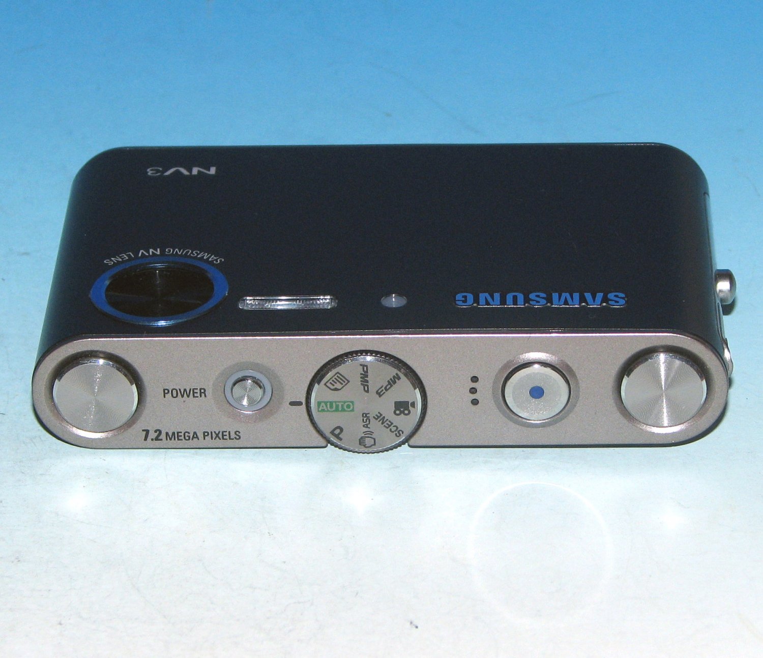 Samsung NV3 7.2MP Digital Camera - Black #1425