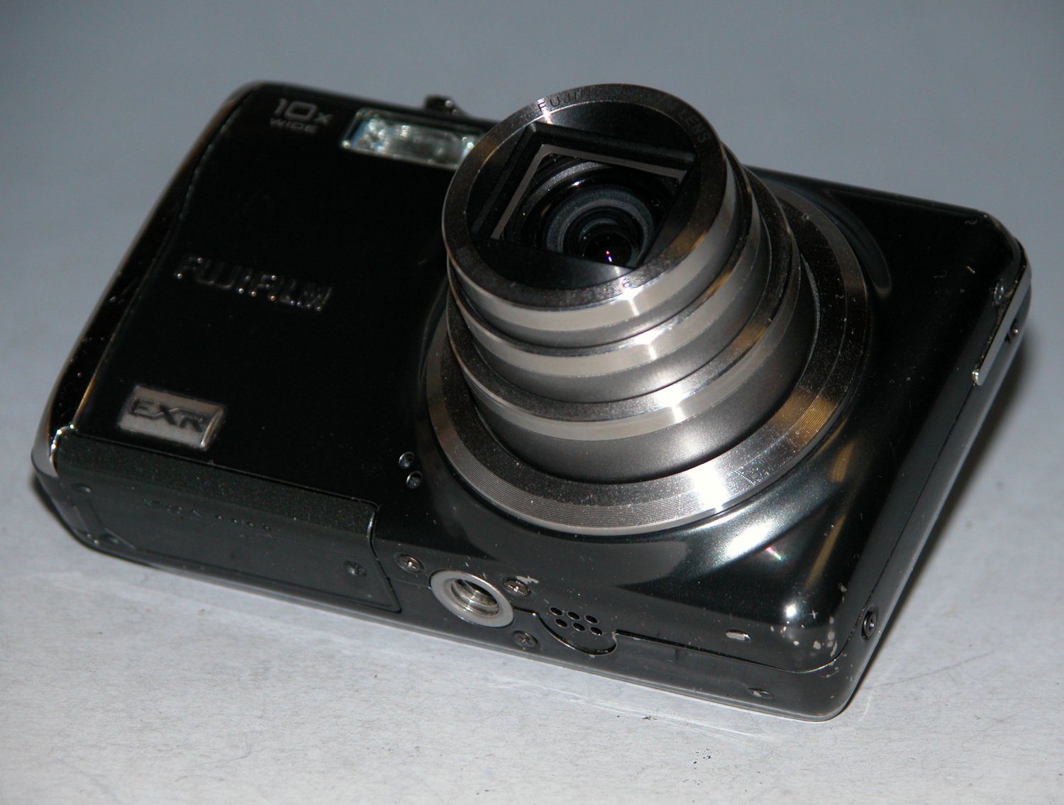 Fujifilm FinePix F70EXR 10.0MP Digital Camera - Black