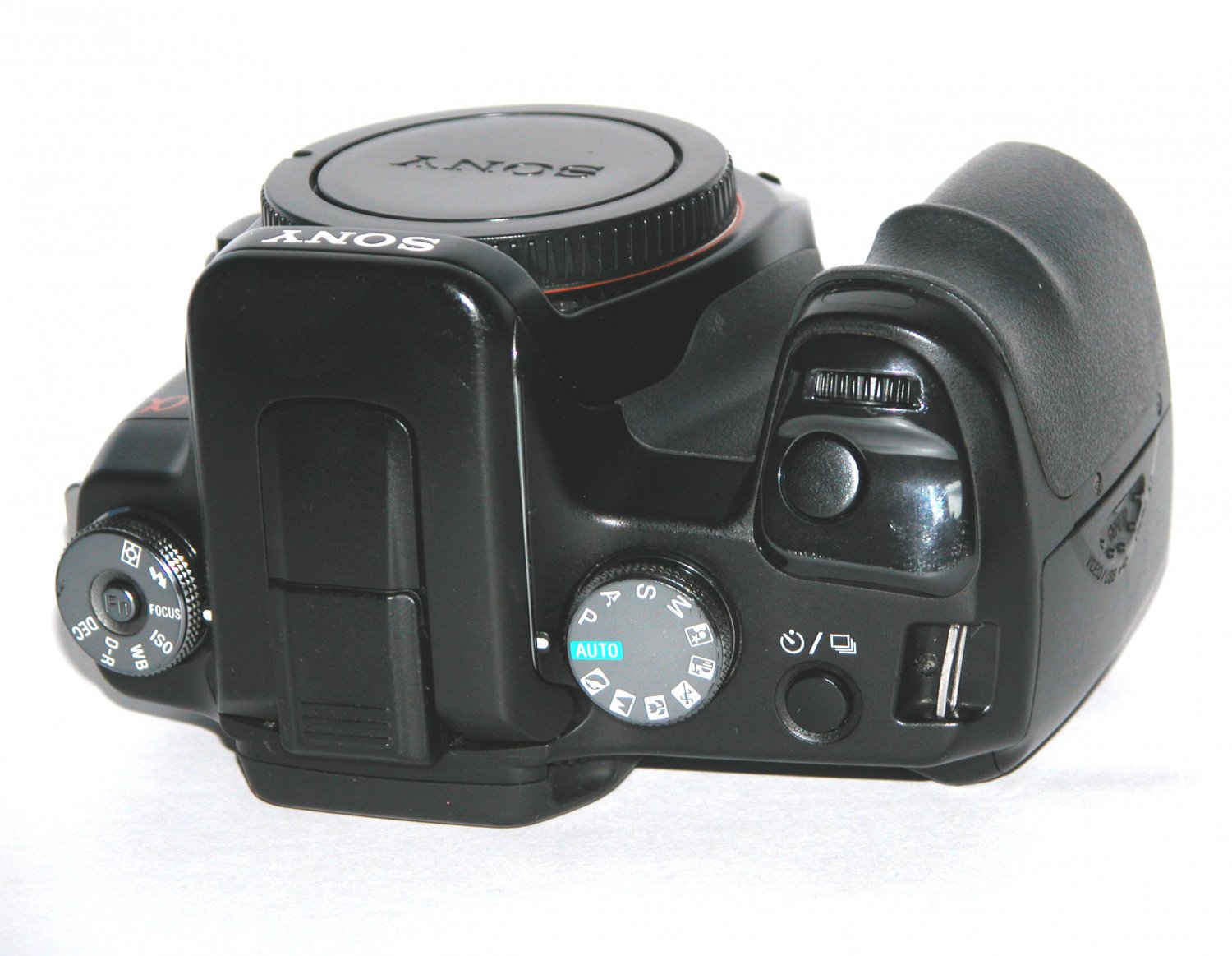 Sony Alpha a100 10.2MP Digital SLR Camera (Body Only) #7314