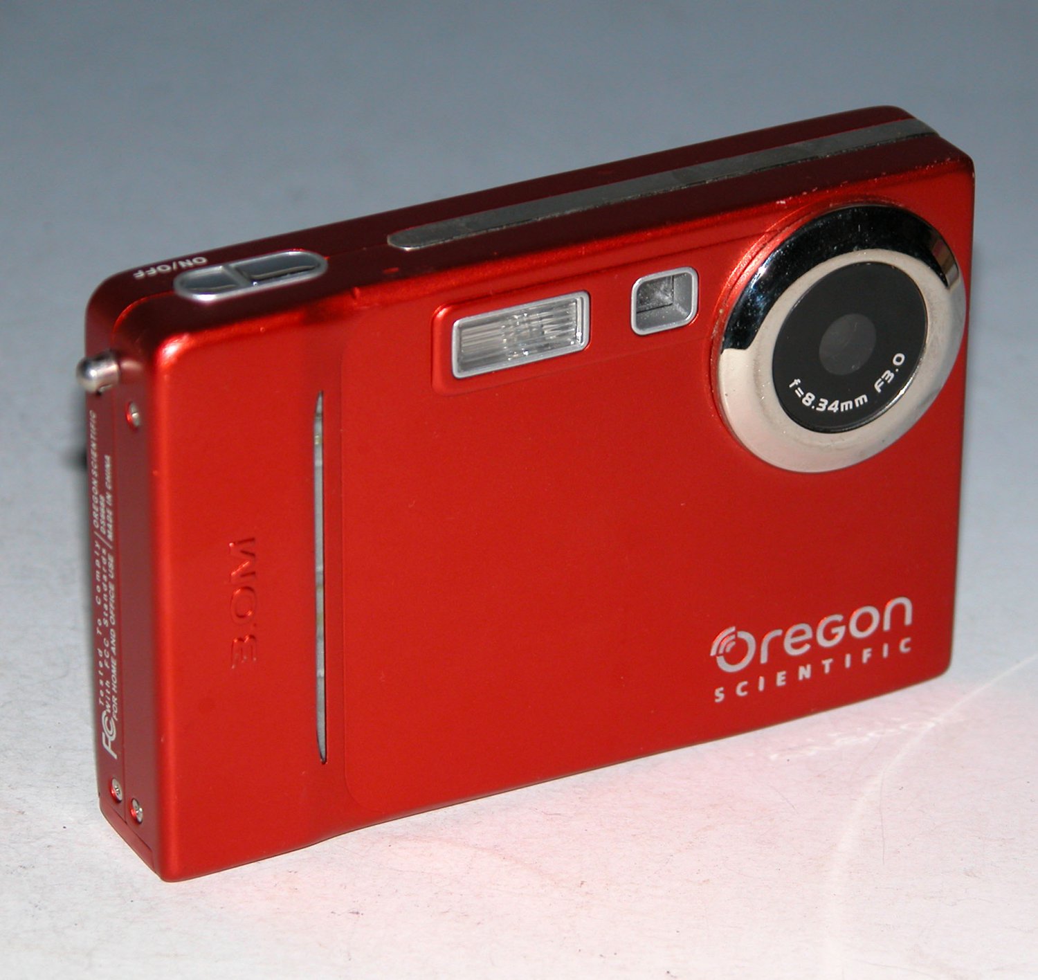 Oregon Scientific ThinCam DS6688 3.0MP Digital Camera - Orange