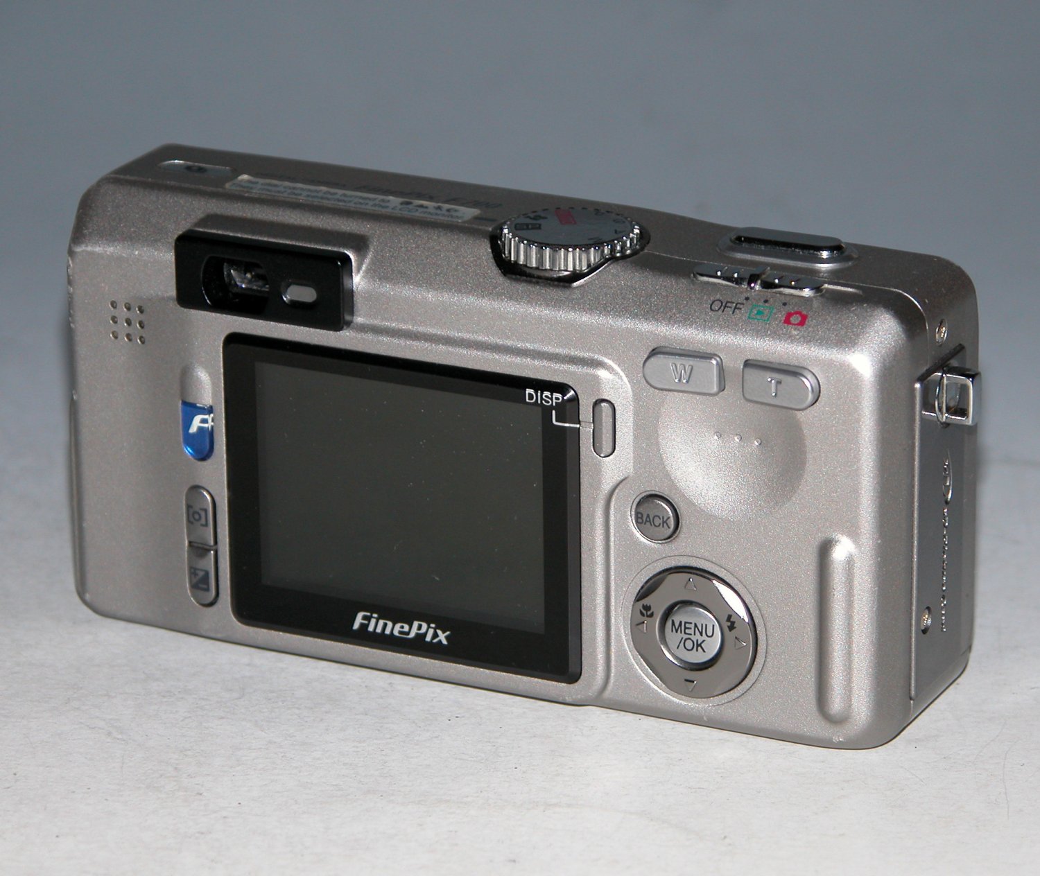 Fujifilm FinePix F700 6.2MP Digital Camera - Silver #4251