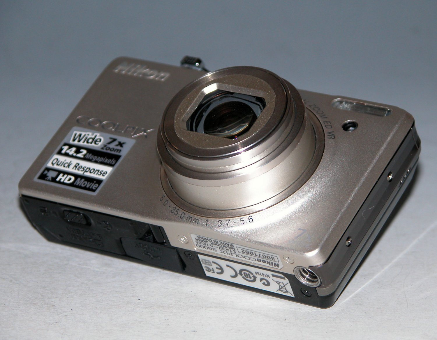 Nikon Coolpix S6000 14 MP Digital Camera - Silver #1962