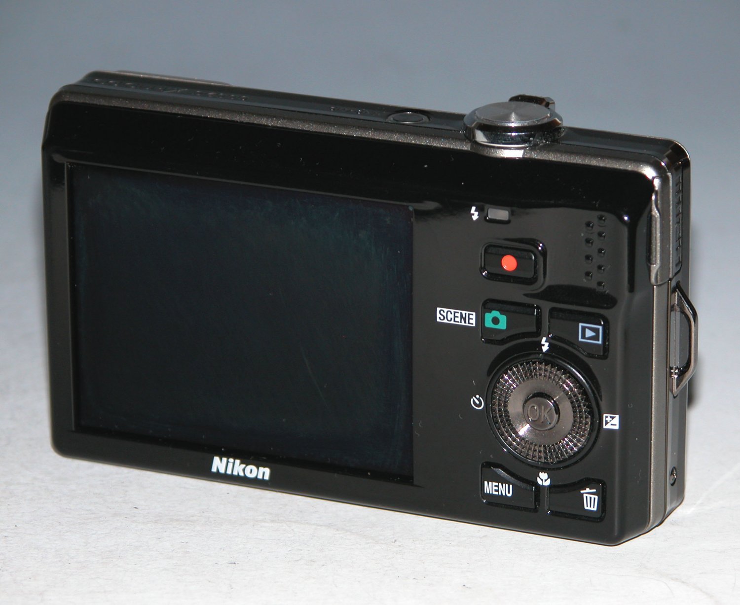 Nikon Coolpix S6000 14 MP Digital Camera - Silver #1962