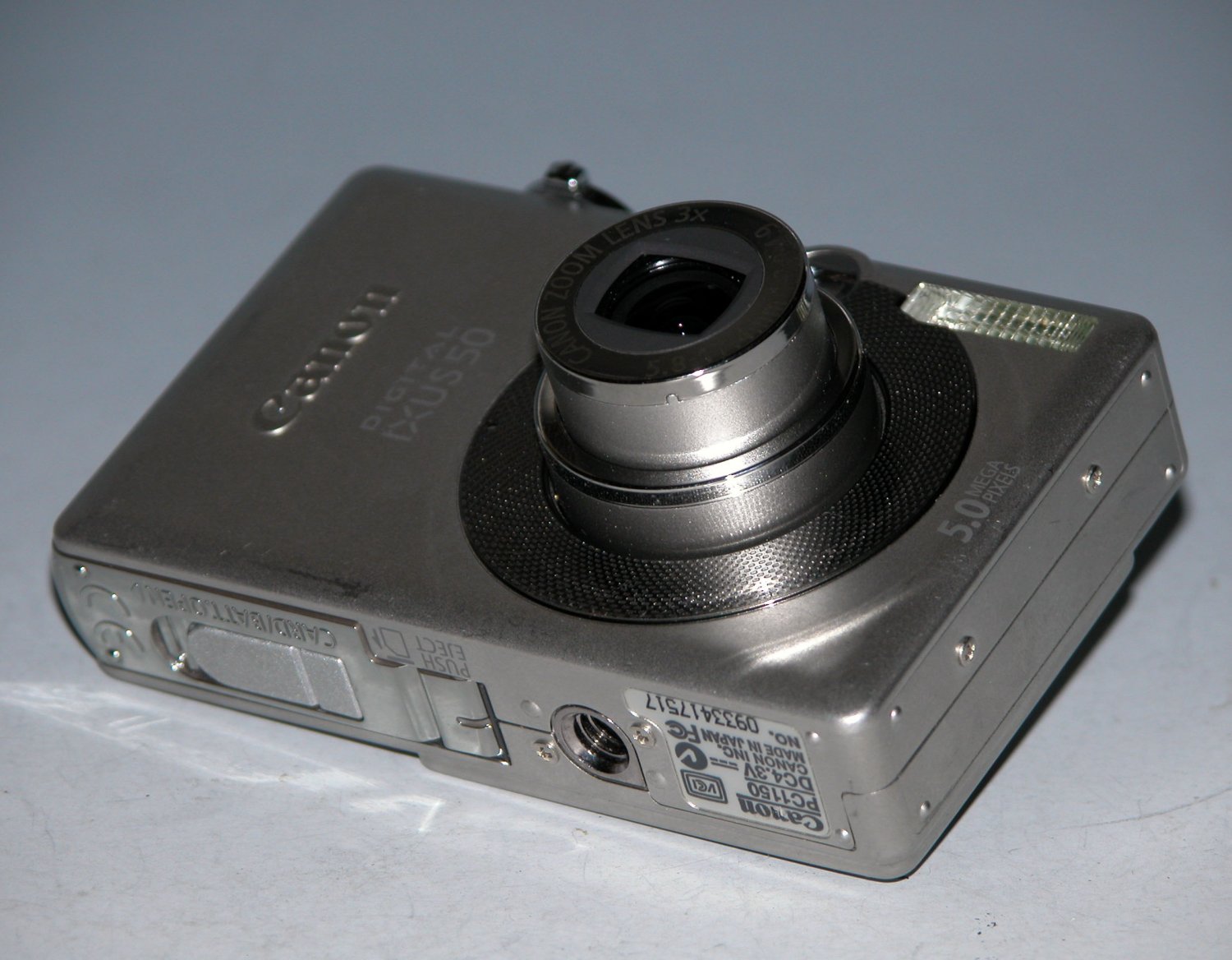 Canon PowerShot Digital IXUS 50 5.0MP Digital Camera - Silver #7517