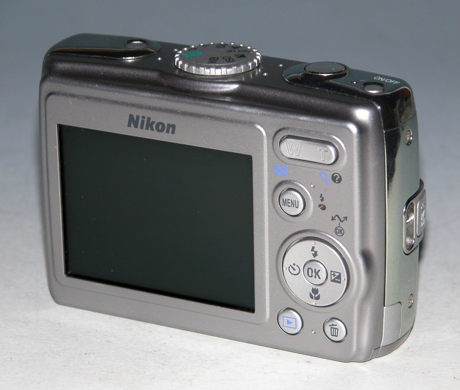 Nikon COOLPIX P4 8.1MP Digital Camera #0542