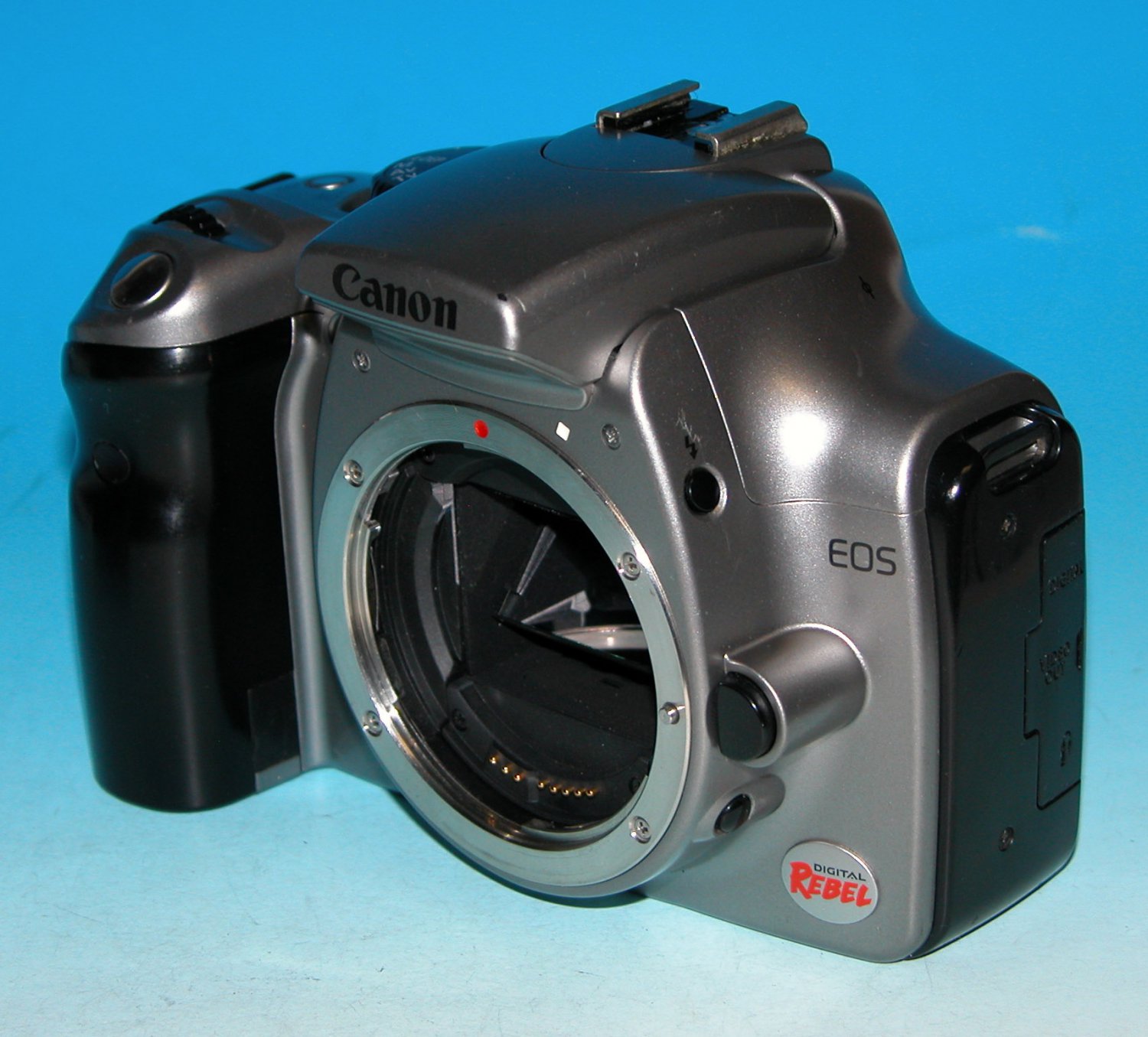 Canon EOS Digital Rebel / EOS 300D 6.3MP Camera - Silver (Body Only) #7520