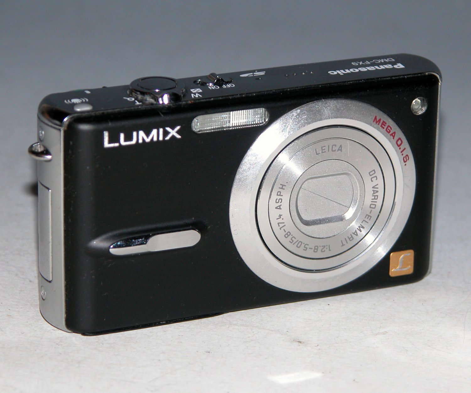 Panasonic DMC-FX9 6MP Digital Camera - Black #0107