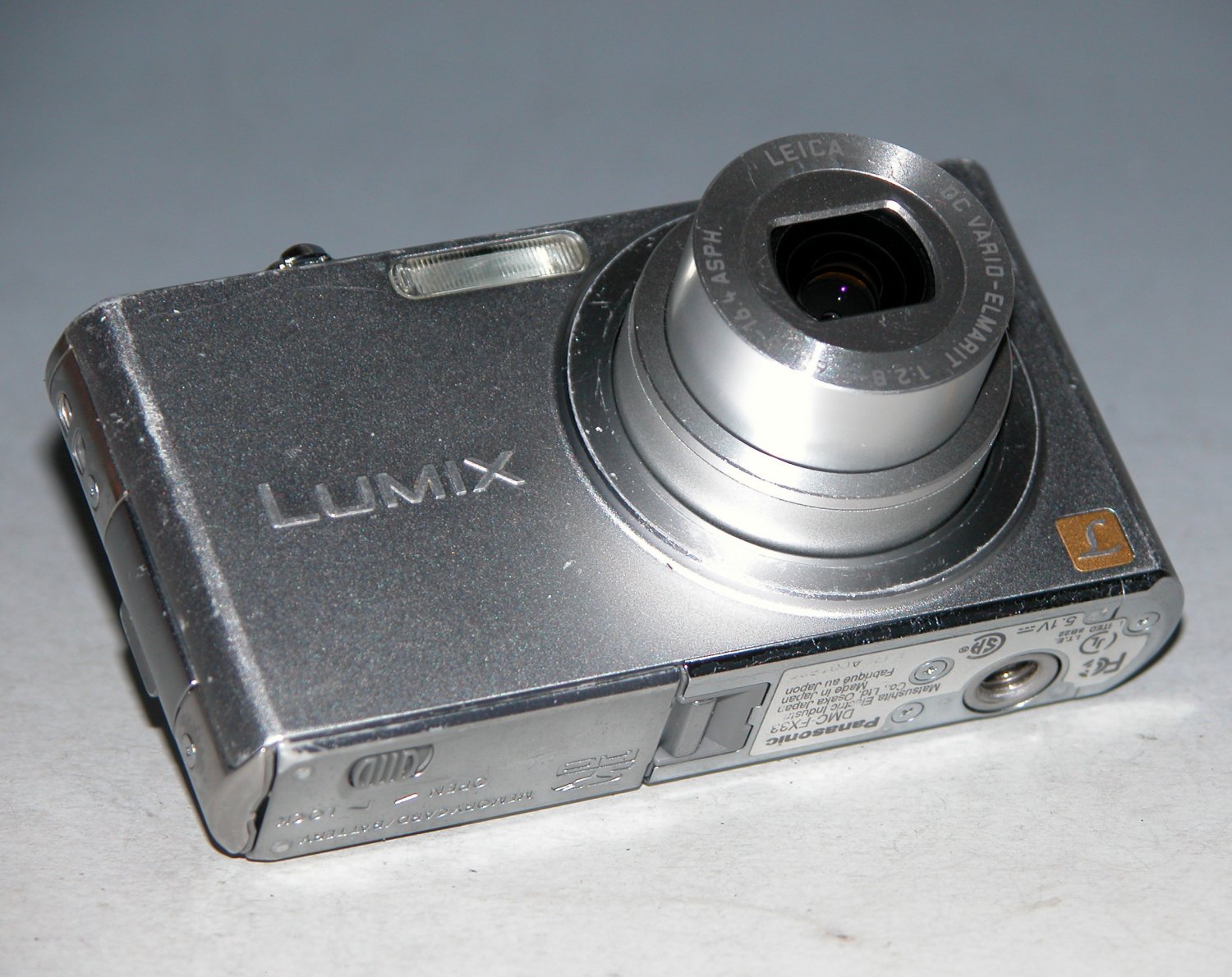 Panasonic LUMIX DMC-FX33 8.1 MP Digital Camera - Silver #1825