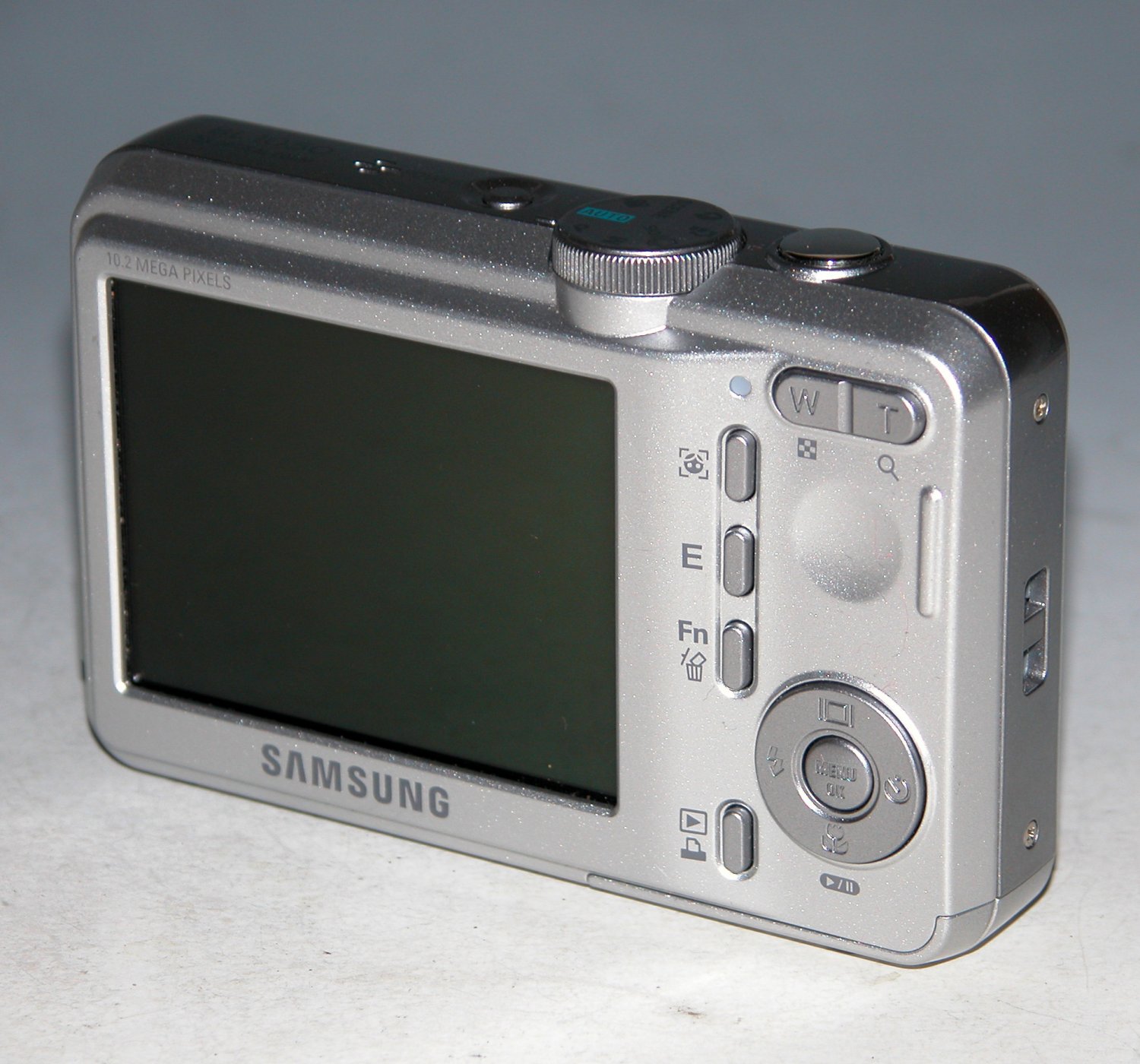 Samsung BL1050 10.2MP Digital Camera - Silver