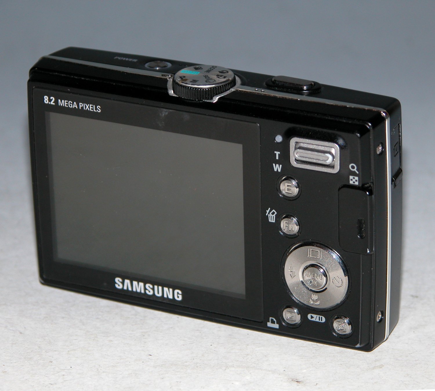 Samsung L100 8.1MP Digital Camera - Black #7689