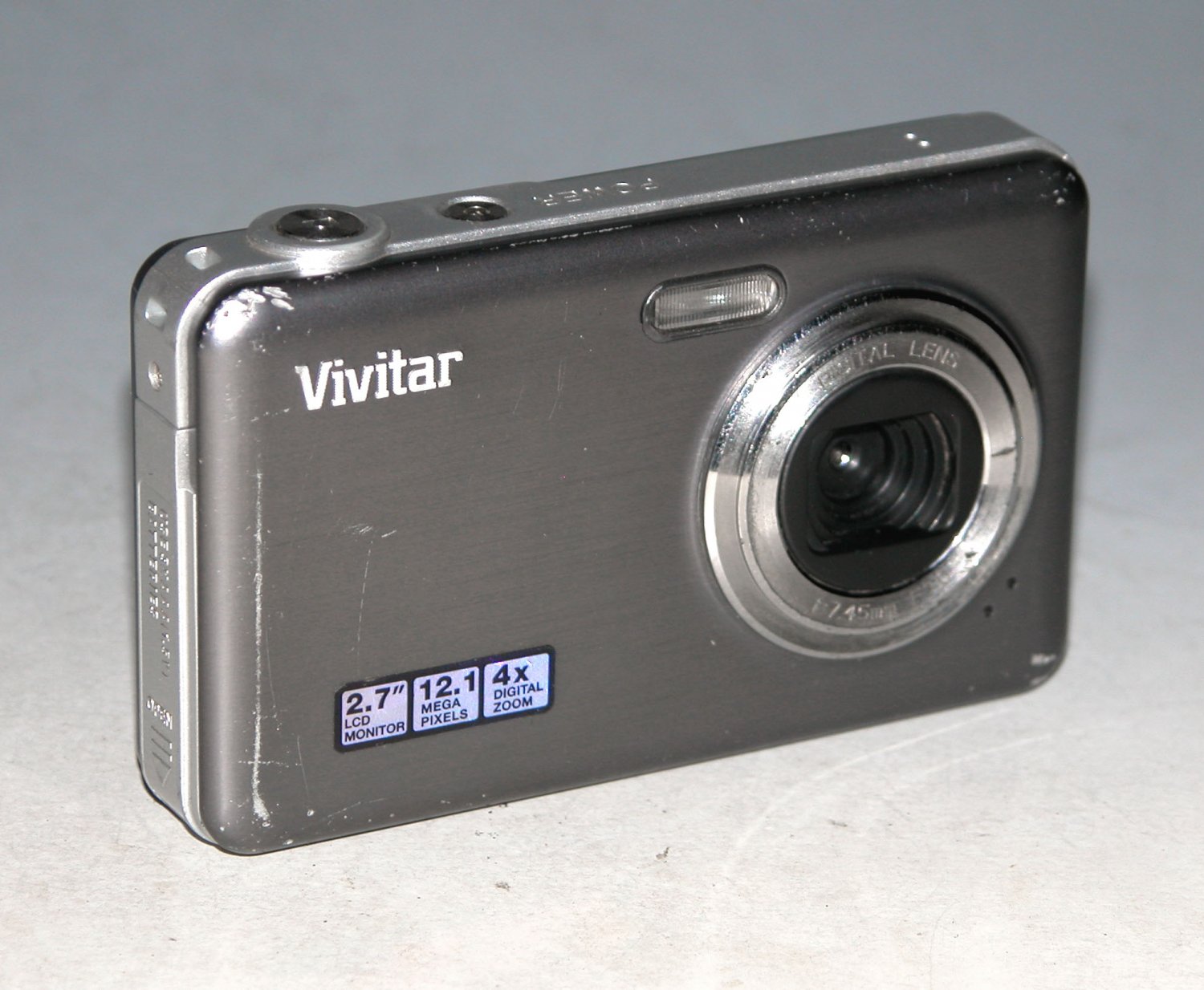 Vivitar ViviCam T027 12.1 Megapixel Compact Camera
