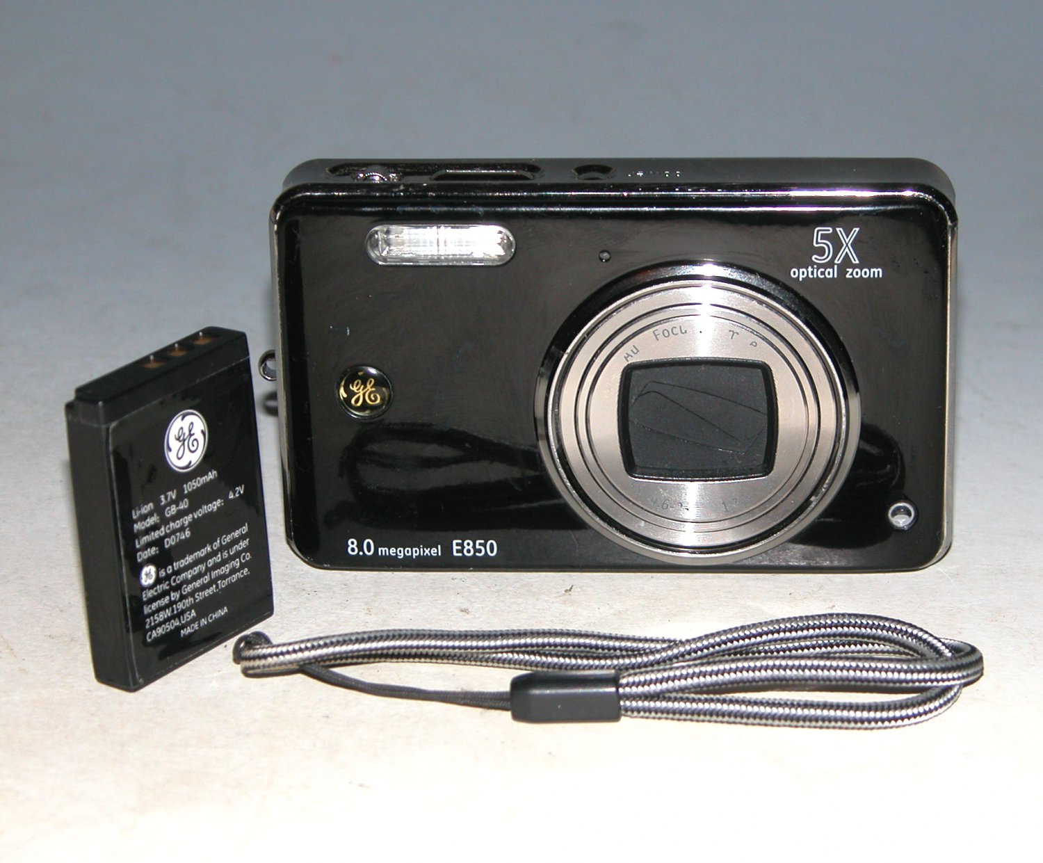GE E850 8.0MP Digital Camera - Black