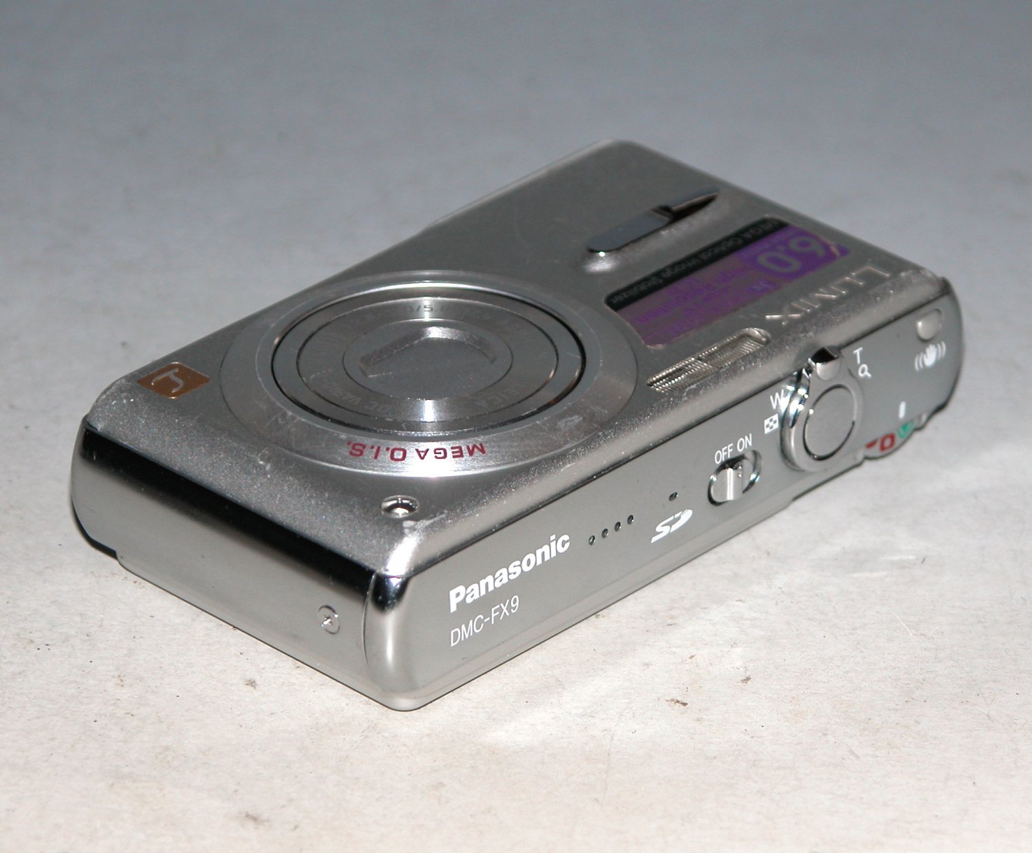 Panasonic DMC-FX9 6MP Digital Camera - Silver