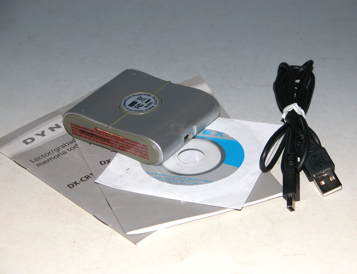 Dynex All-In-1 External Card Reader/Writer, Model DX-CR121 - CF, SD, xD ...