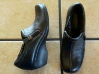 EUROSTEP ELLIE BLACK PEBBLED LEATHER ZIPPER CLOG SHOES