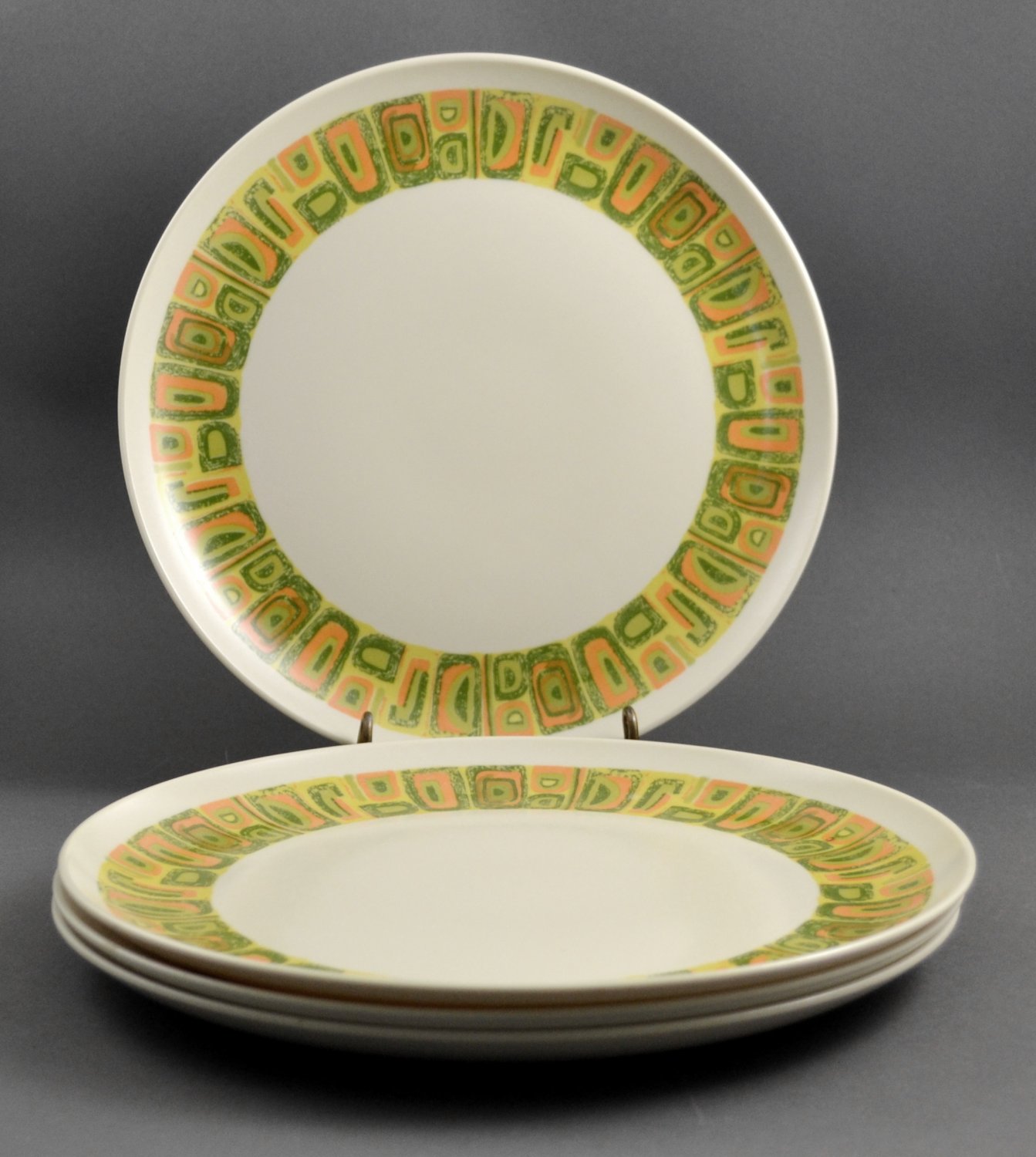 Set of 4 Royalon Melmac Vintage Dinner Plates Inca Pattern