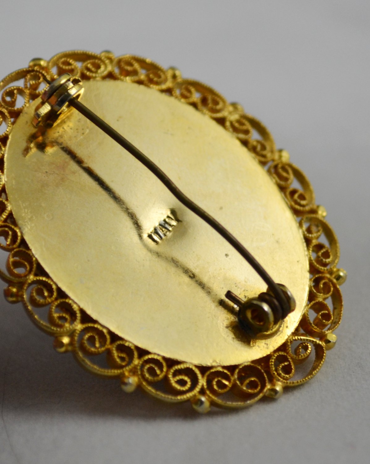 Vintage Italian Mosaic Floral on Blue Goldtone Filigree Edge Brooch Pin